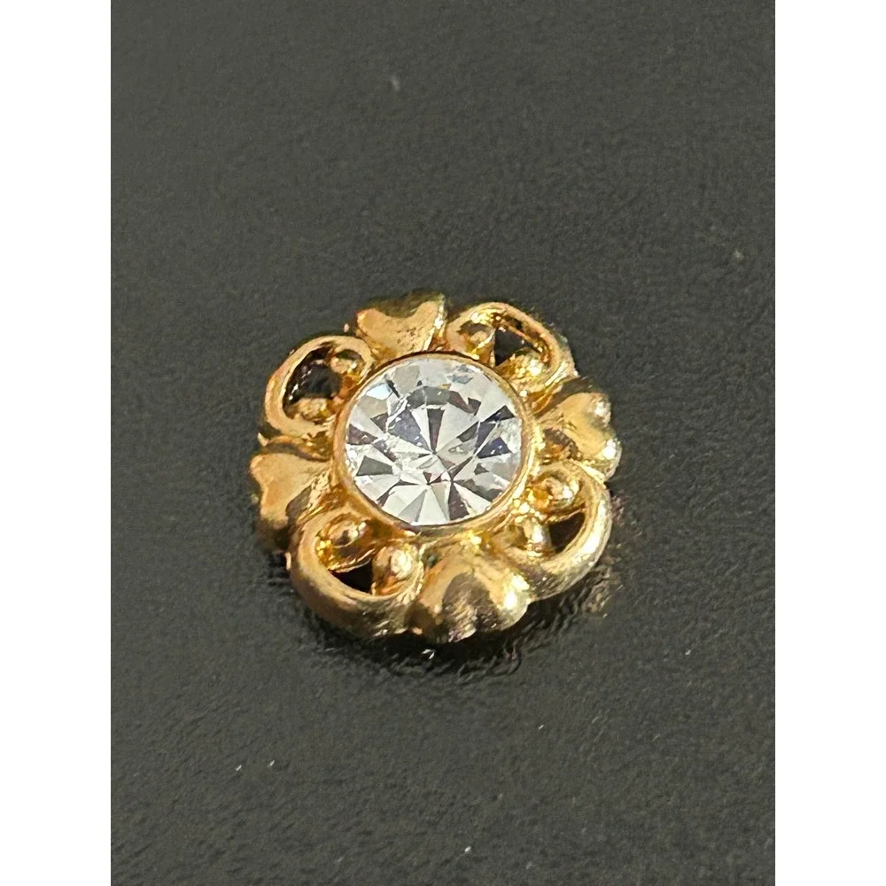 Magnolia And Vine | Jewelry | Magnolia And Vine Mini Flower Style Gold ...